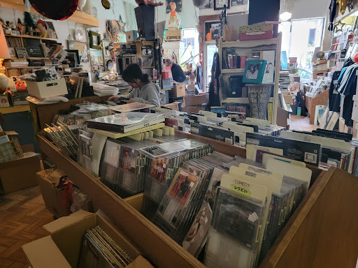 Record Stores in Wisconsin - Vinyl World